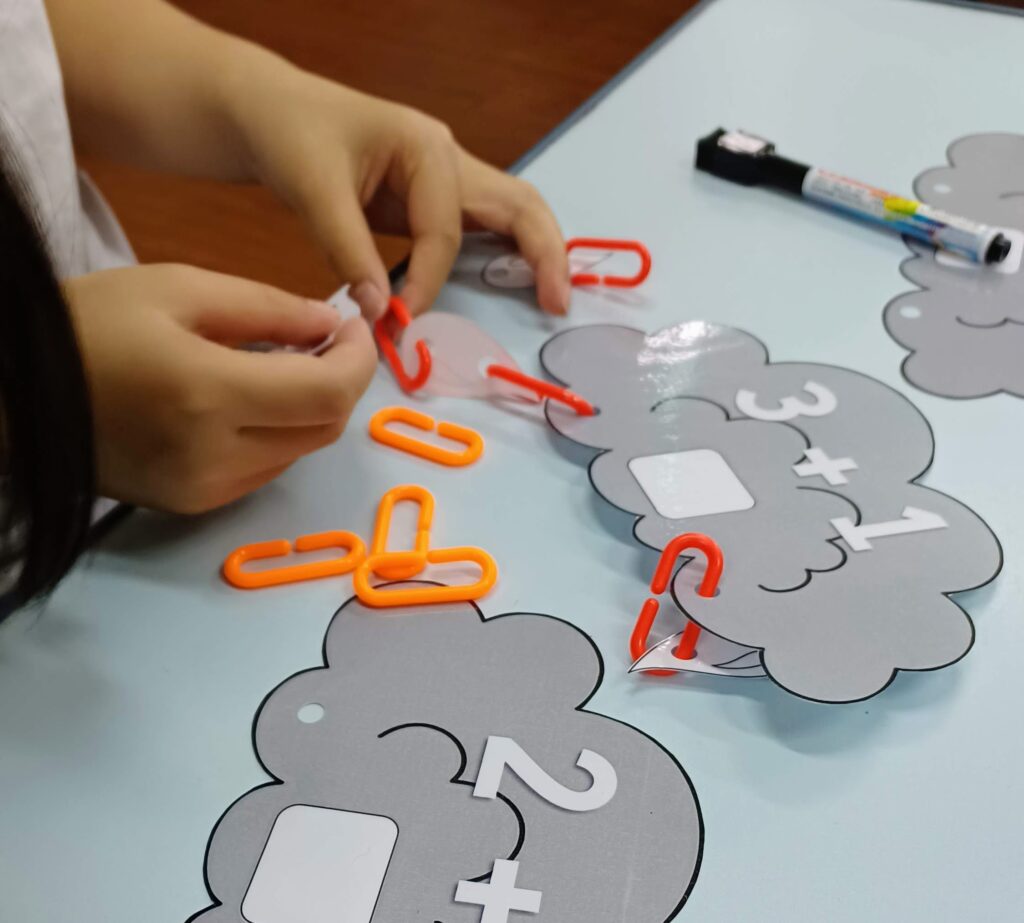 Raindrop Counting Fine-Motor Addition Center - NBpreKactivities
